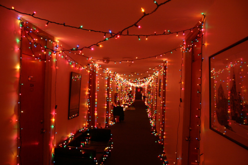 SheLists: 25 DIY Interior Christmas Light Ideas - Inspiration ♥