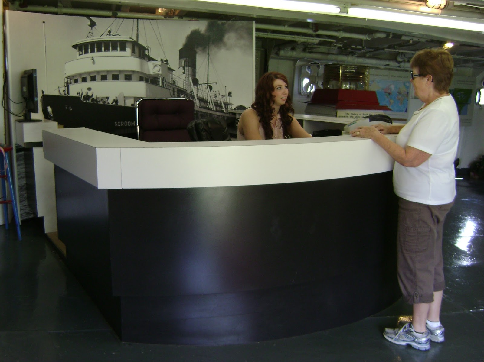 Huffin & Puffin Plans & Projects: Visitor Reception Kiosk & Work Station