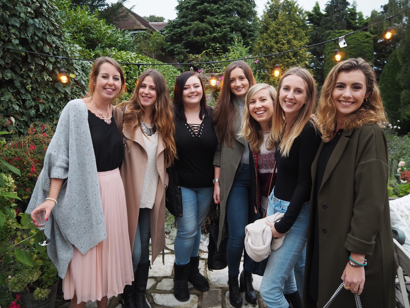 Our Housewarming Party {Pizzas, prosecco, fire pits and a rolltop bath ...