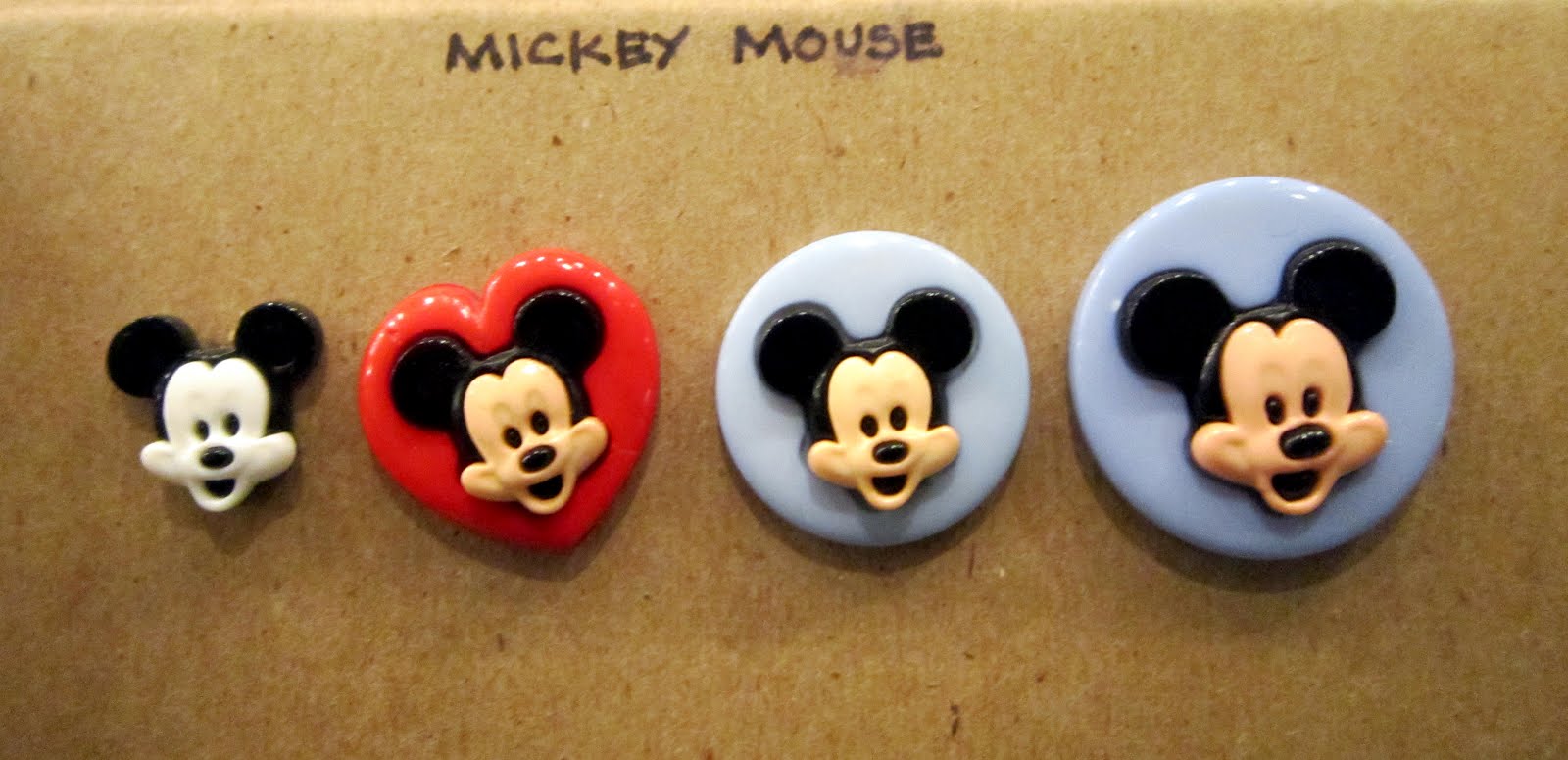 Idiosyncratic Fashionistas: Buttons, Buttons, Who's Got the Tender Buttons