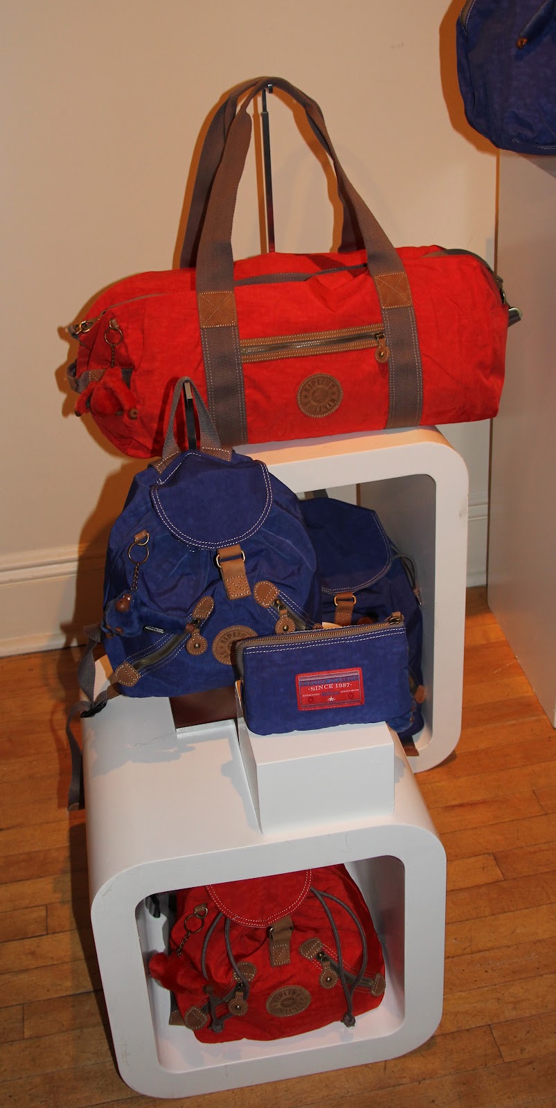 KIPLING TURNS 25-The Classics Collection