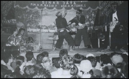 PERJALANAN KESENIAN LENONG DI JAKARTA