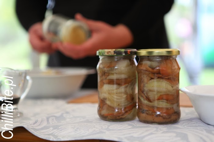 ChilliBite.pl - motywuje do gotowania!: Żur na kiszonych rydzach