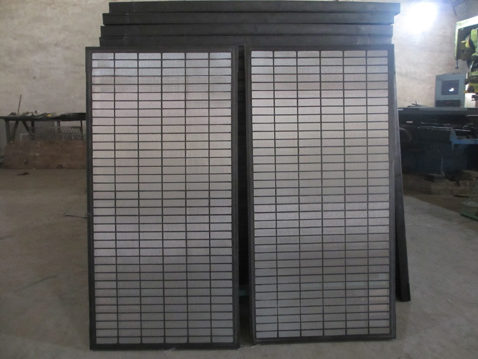 Screens Types Selection and Usage in Shale Shakers