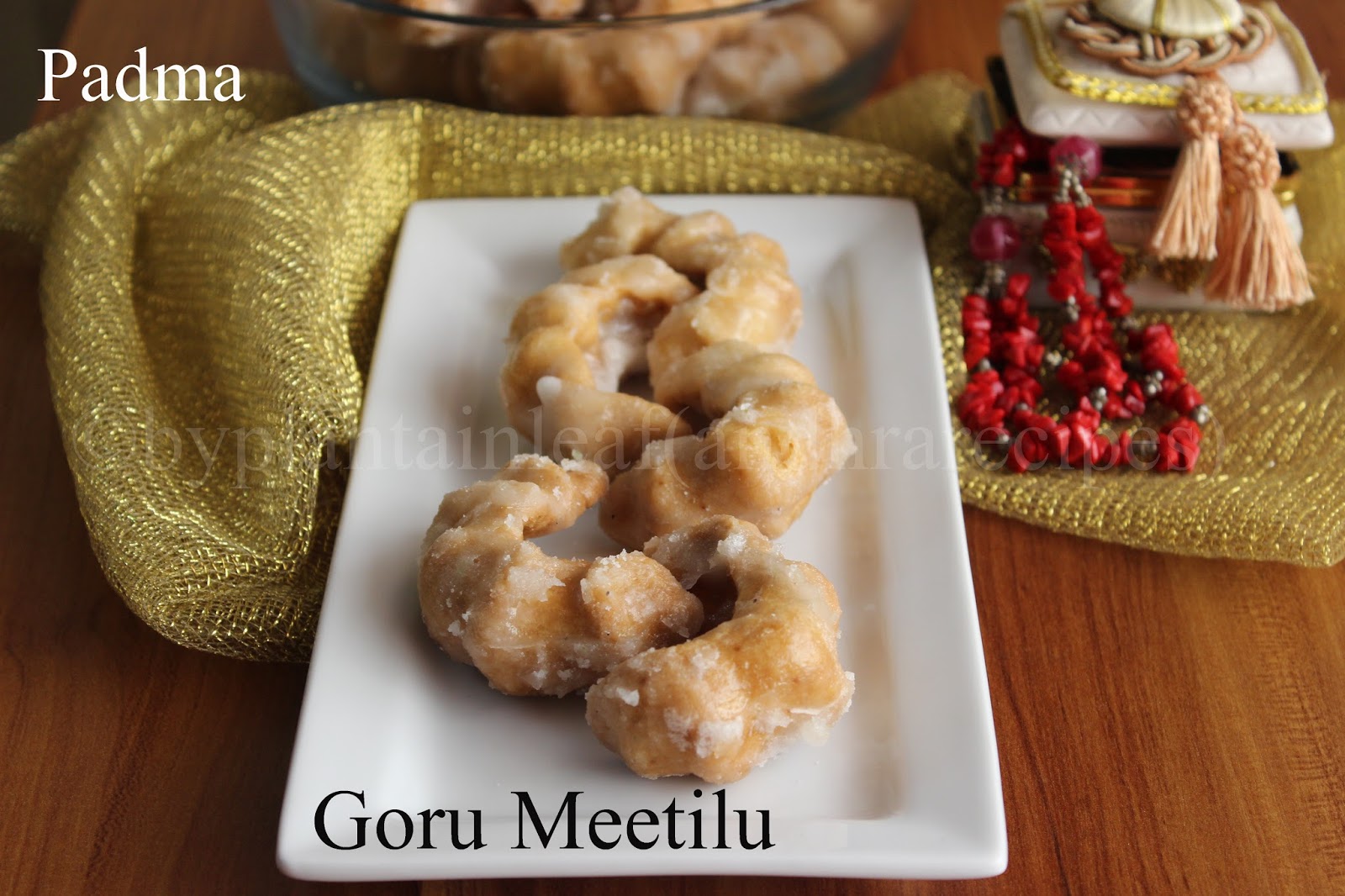plantain leaf(Andhra Recipes): Goru Meetilu or Goru Mitai