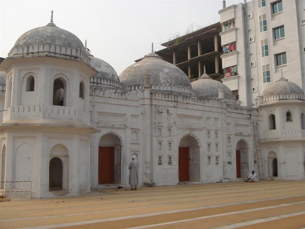 The Historical Seven Dome Mosque – Sat Gambuj Masjid in Dhaka ...