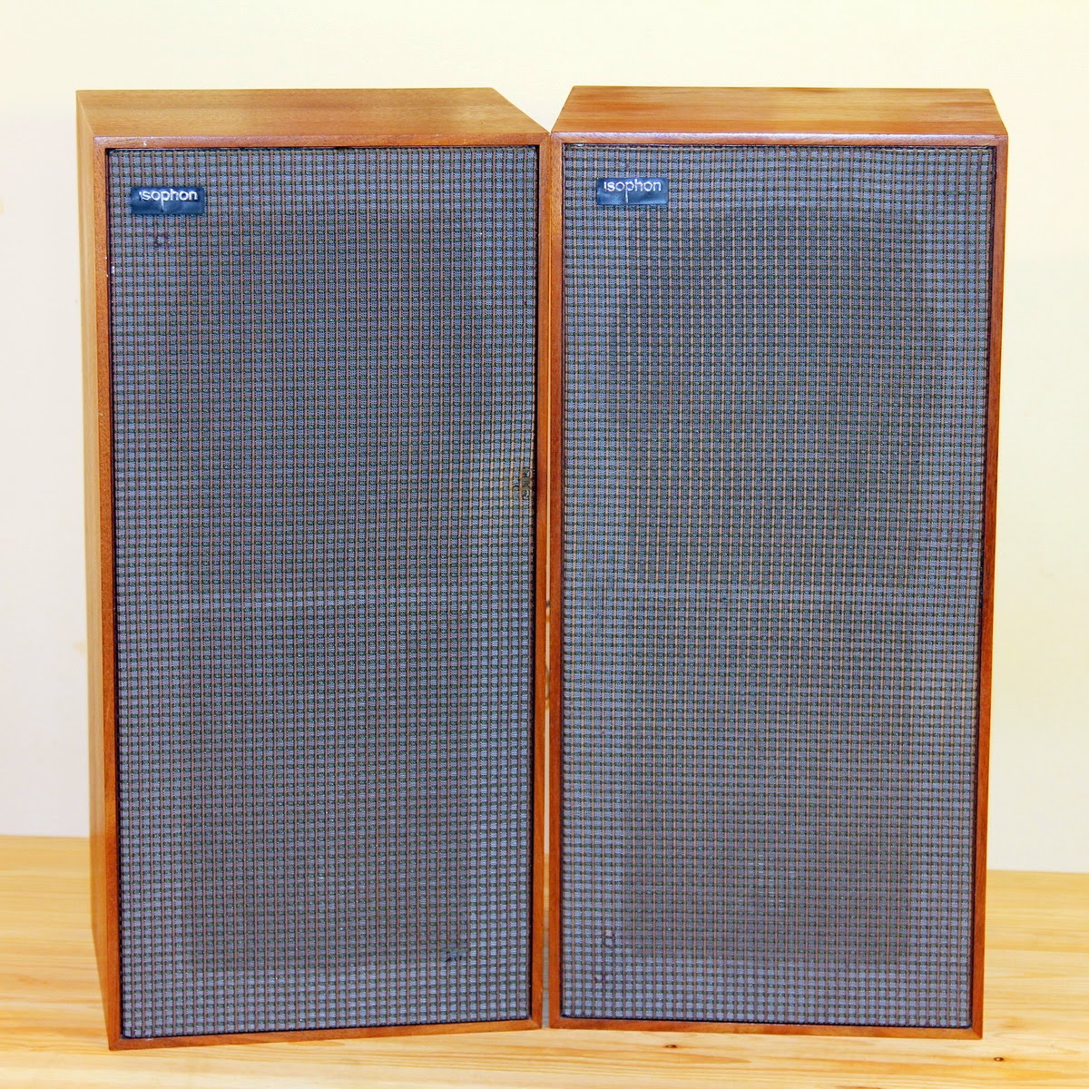 Isophon B50 - Exlusiv HiFi Stereo Box в Московском магазине винтажной ...