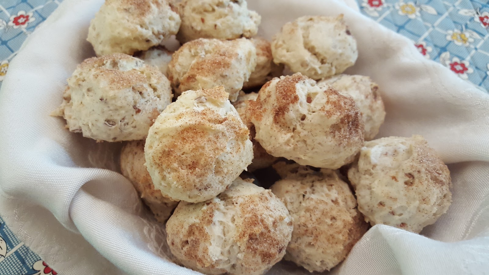 My Patchwork Quilt: PECAN DROP BISCUITS