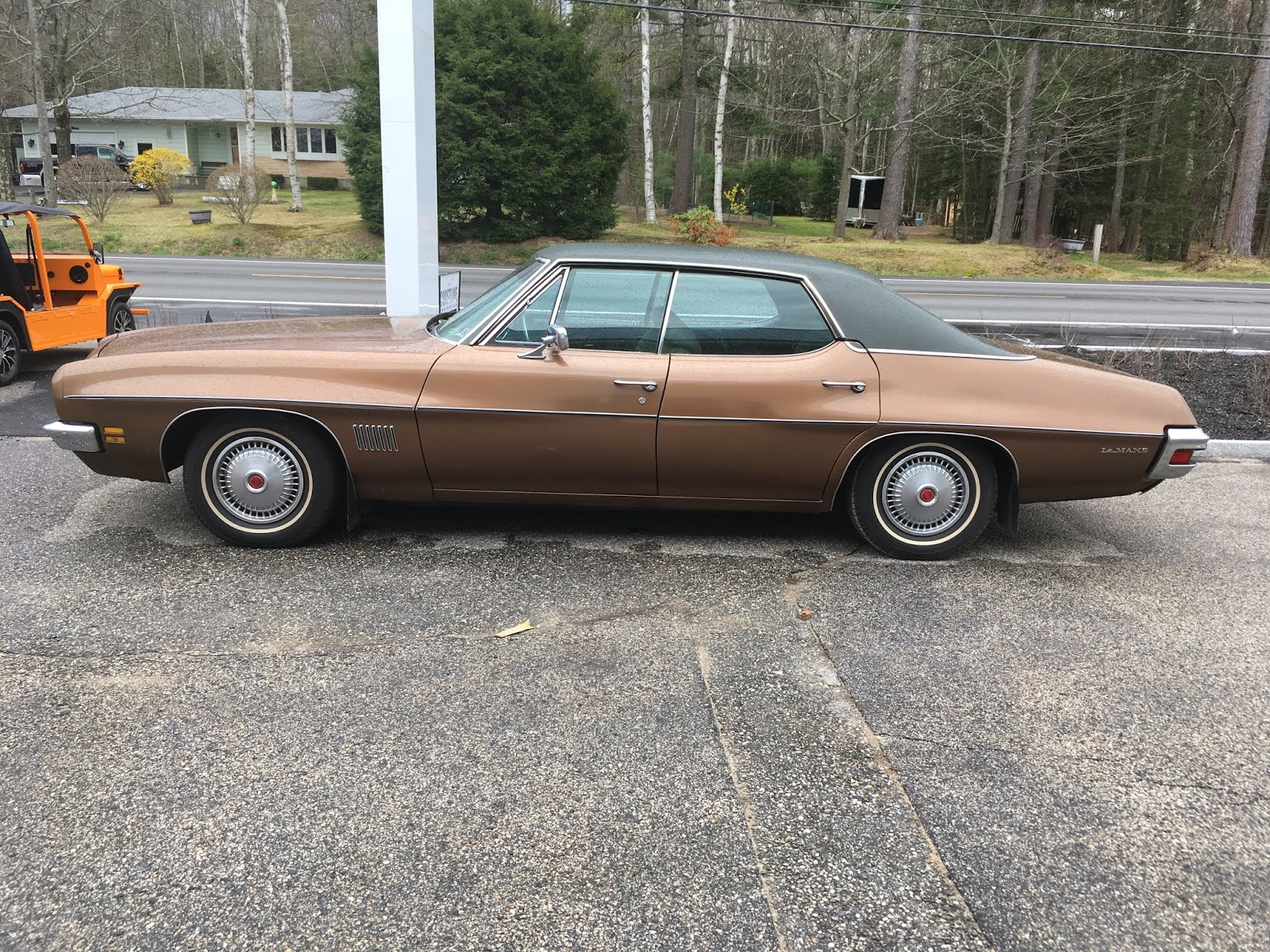 autoliterate: 1971 Pontiac LeMans hardtop