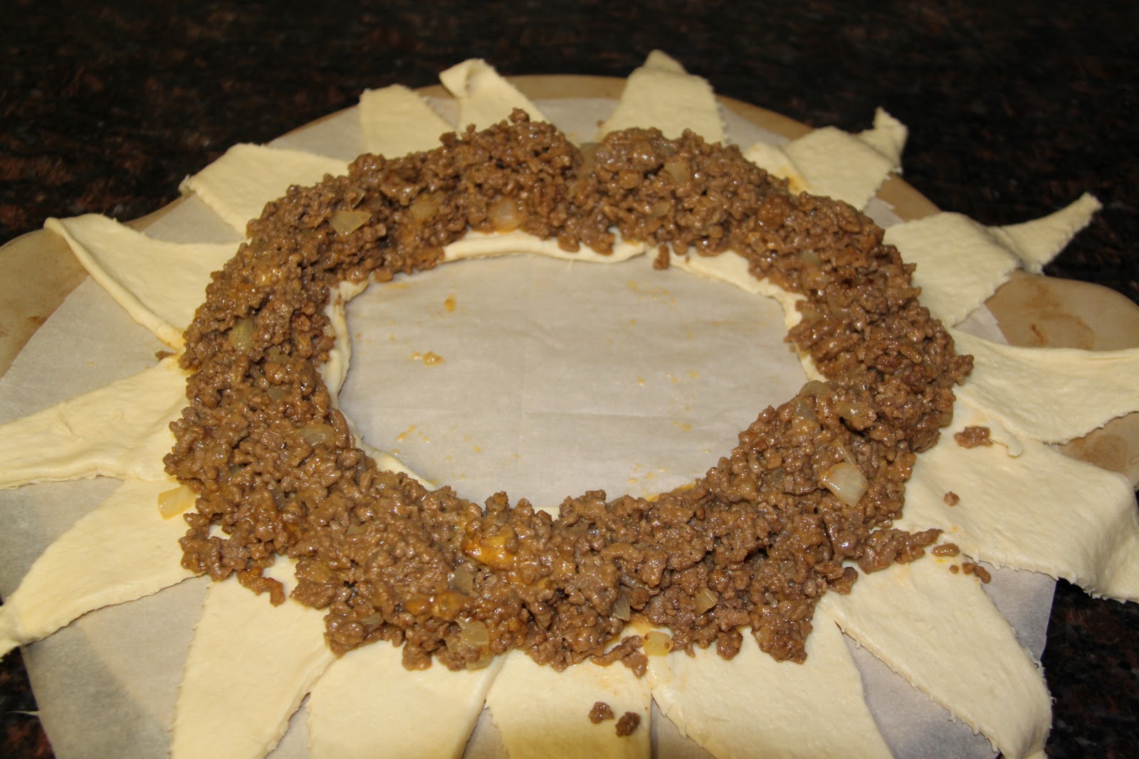 Michelle's Tasty Creations: All American Cheeseburger Ring