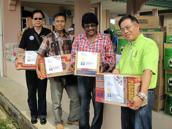 Simon Leong @ Brunei Darussalam: Humanitarian Aid to Kg Awat-Awat ...