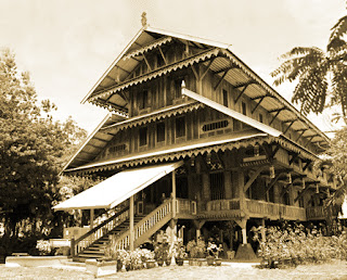 Keunikan Rumah Adat Banua Tada Suku Wolio Buton Sulawesi Tenggara ...