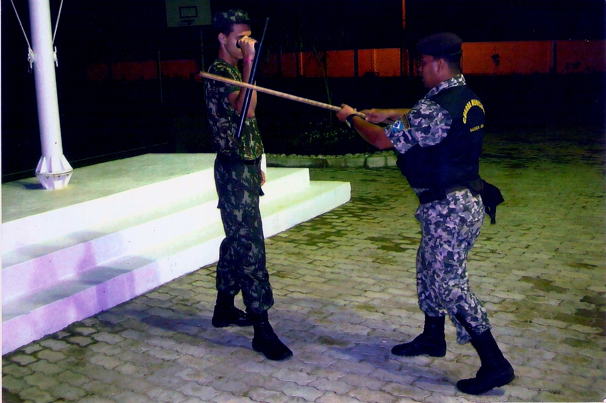 Associação da Guarda Municipal de Valenca - BA: Uso da Tonfa na ...