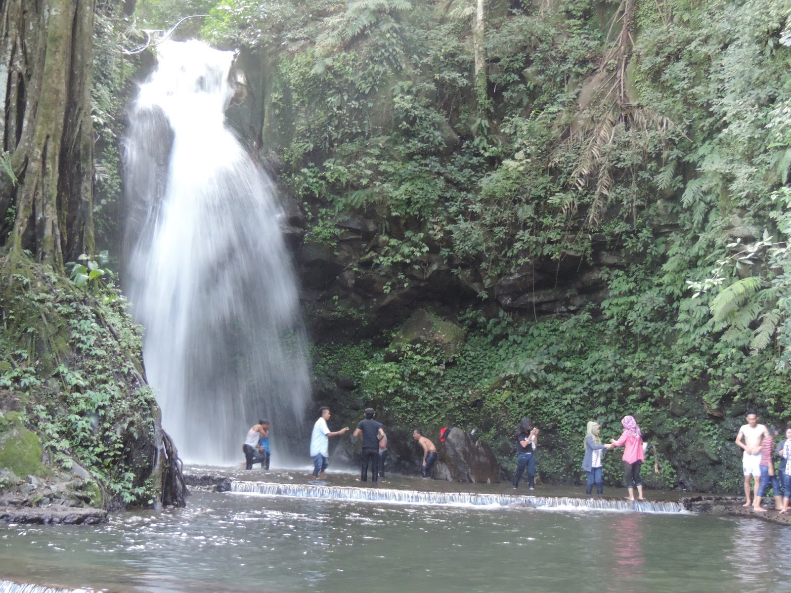 Ayo Hunting: Sejuknya Wisata Alam Palutungan dan Curug Putri Kuningan