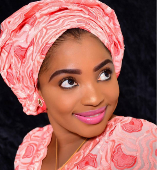 Jaruma Aisha Tsamiya Ta Tayarwa Maza Hankali Da Hotunan Birthday Inta ...