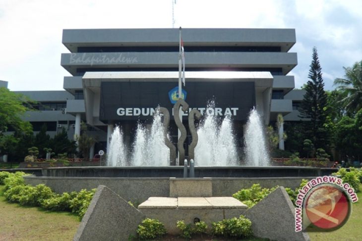 Rizaludin: Makna Filosofi dari Setiap bagian pada bangunaAir Mancur di ...