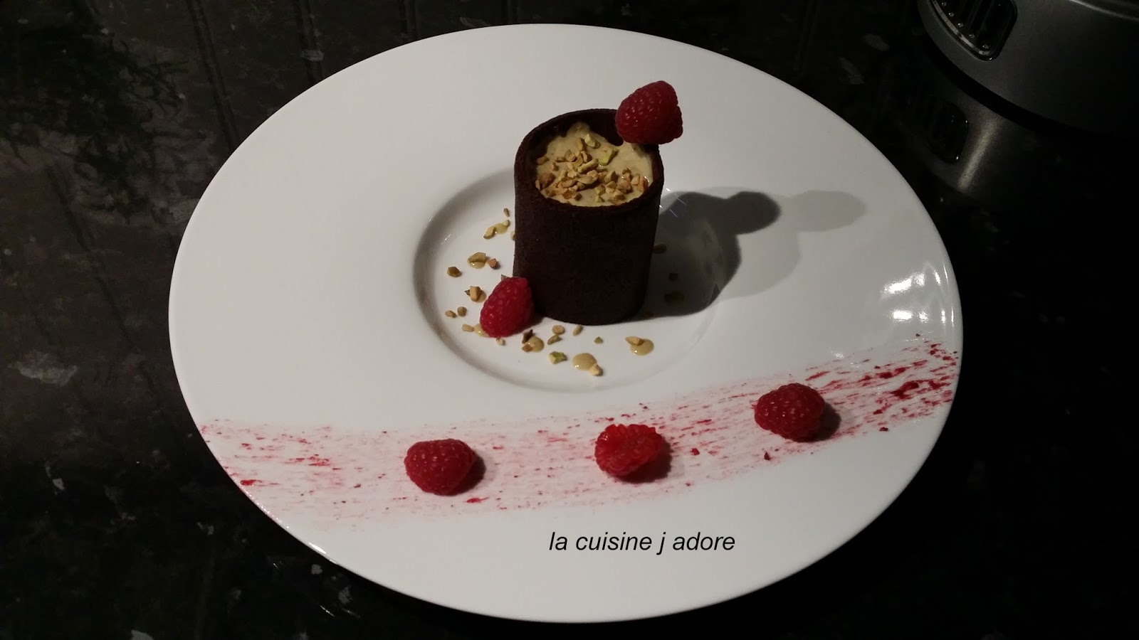 la cuisine j adore : CORNET AU CHOCOLAT, EMULSION PISTACHE ( recette de ...