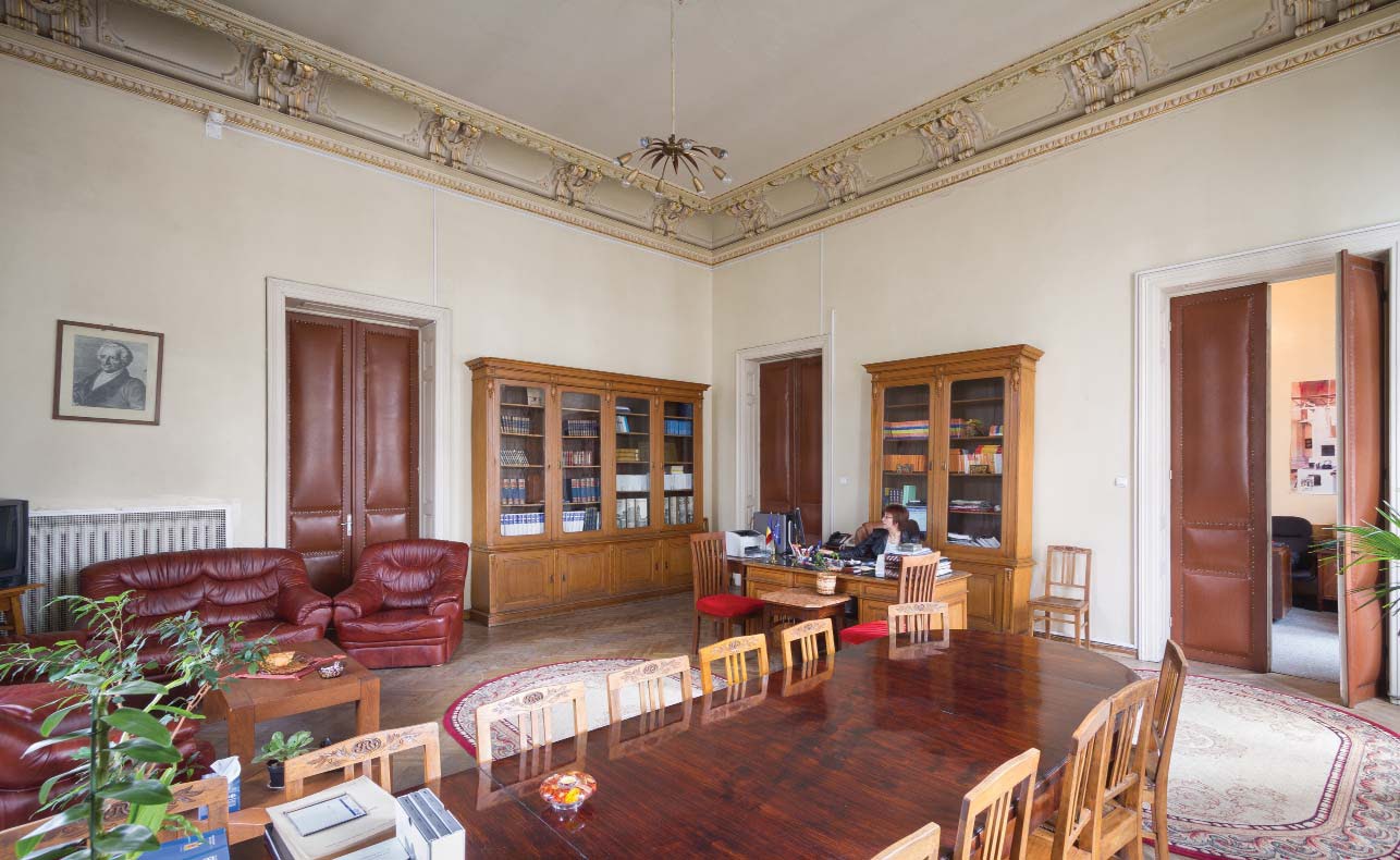 Despre usi: Fostul Palat a Bursei, fostă Bibliotecă Naţională