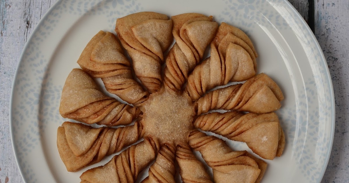 Cinnamon Sunburst Pull Apart Bread