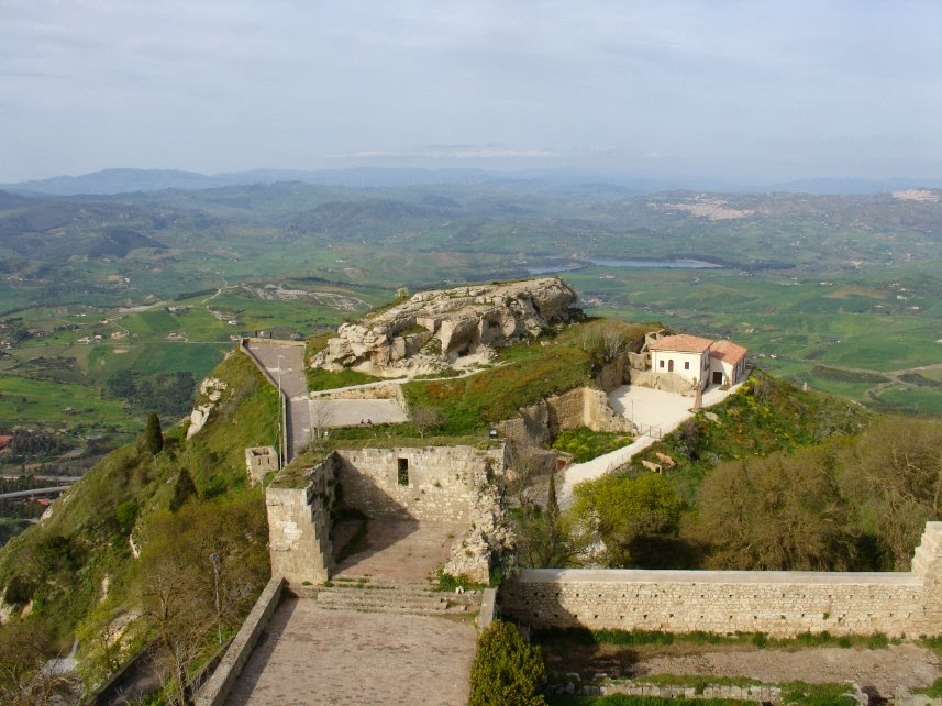 Parlando d'Italia: Enna, a cidade mitológica de Deméter ou Ceres