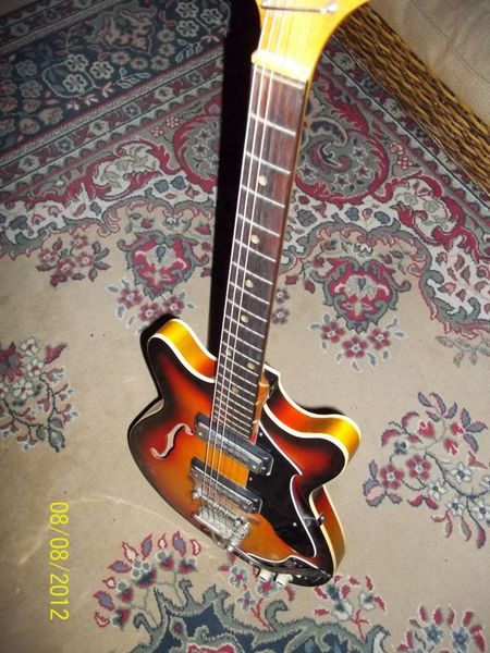 Canadian Vintage Guitar Hunt: Vintage 1967-68 SATURN Slimline ...