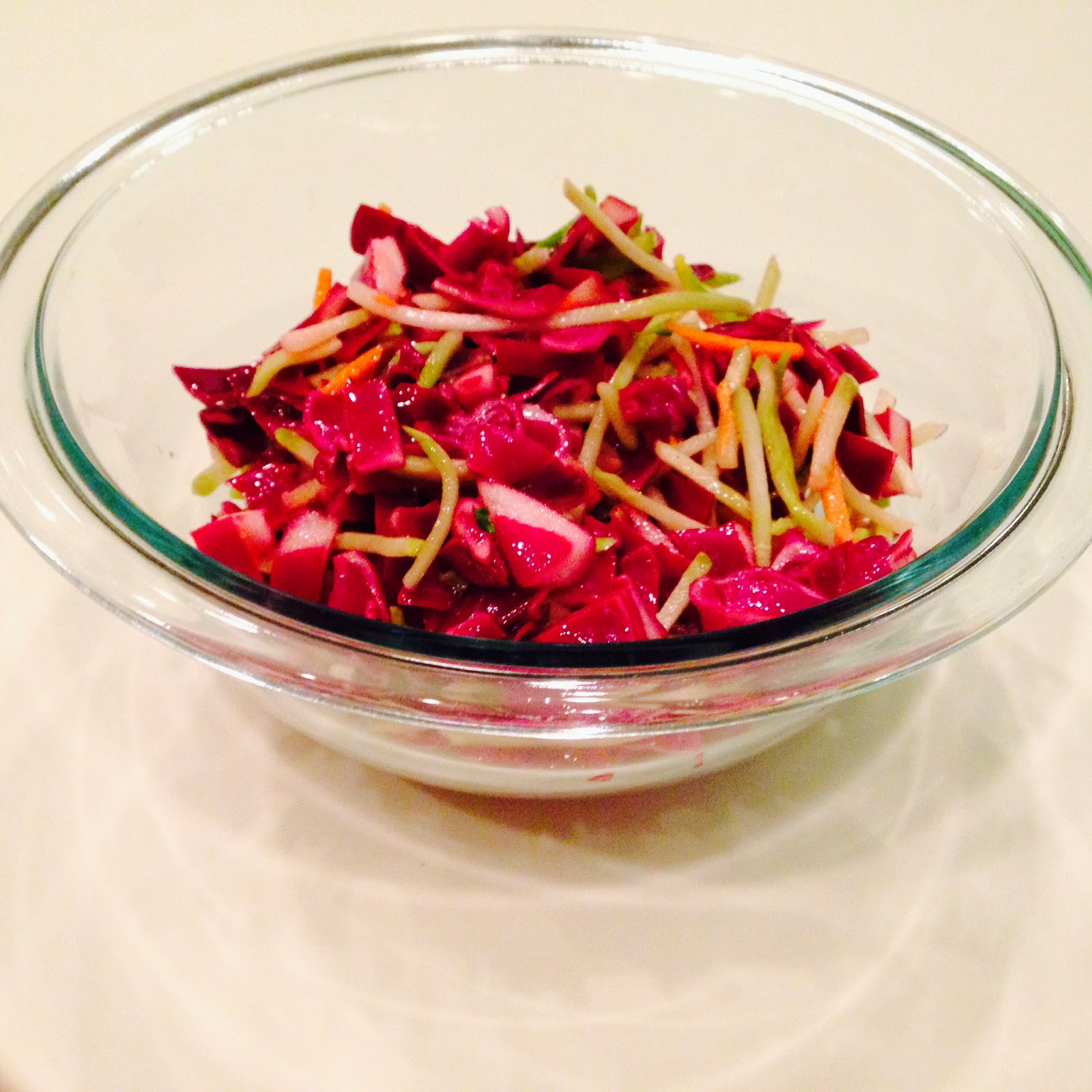 Sofie's Kitchen: Healthy Coleslaw: Red Cabbage and Broccoli Slaw Salad ...