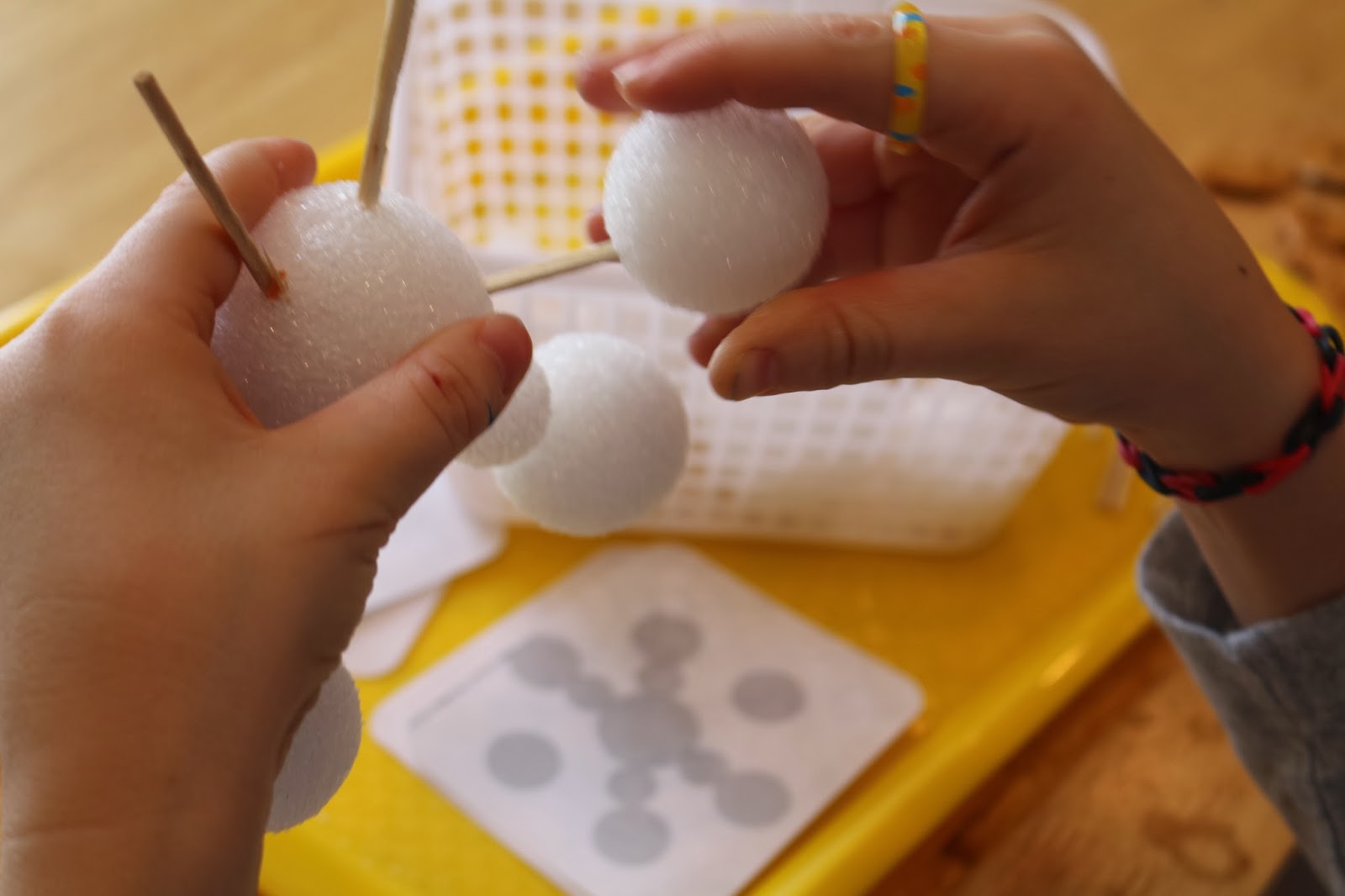 Printable Snowflake Task Cards: Fine Motor Skills Busy Bag | School ...