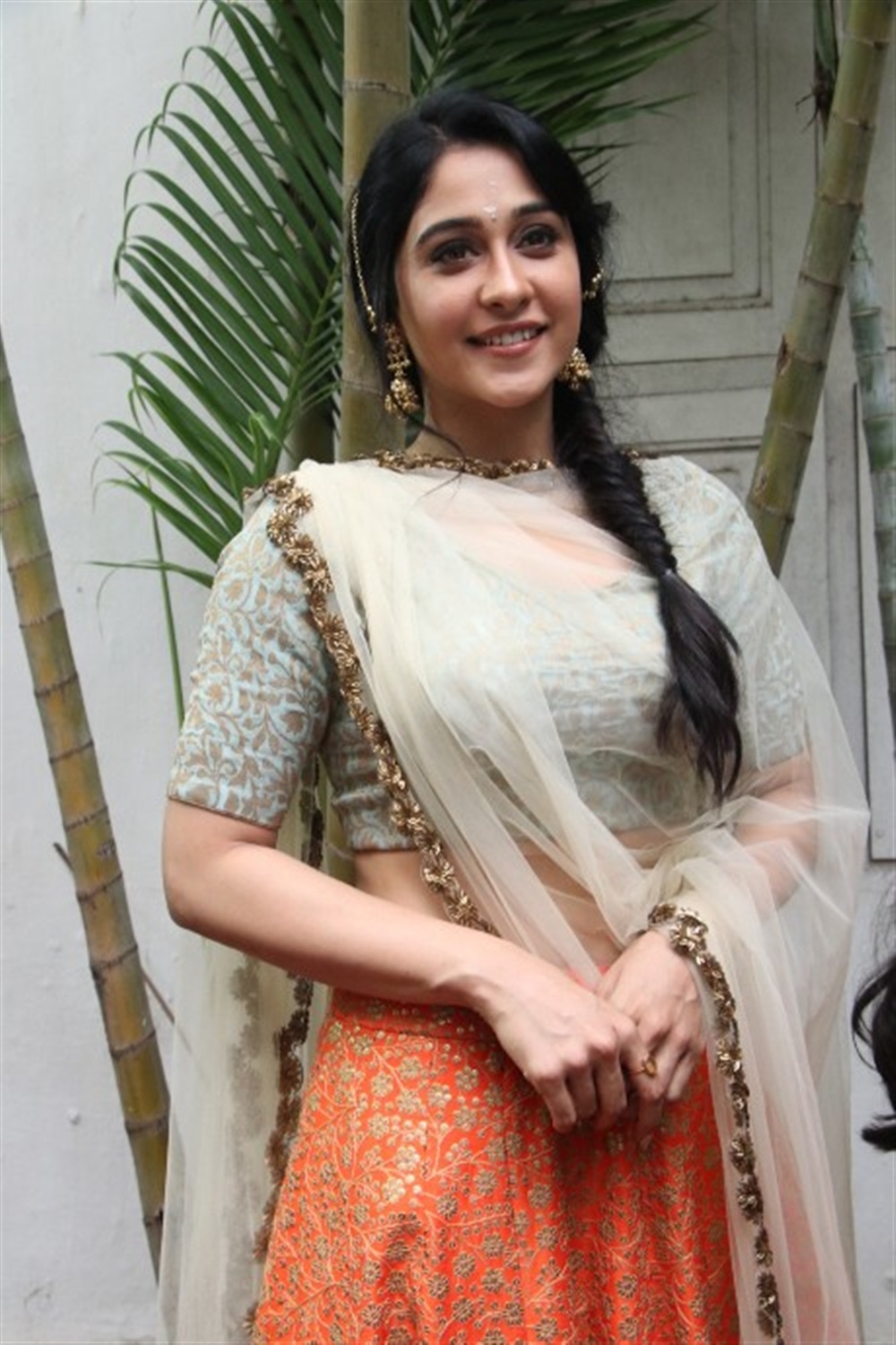 Tamil Actress Regina Cassandra New Photos at Mr Chandramouli Movie ...