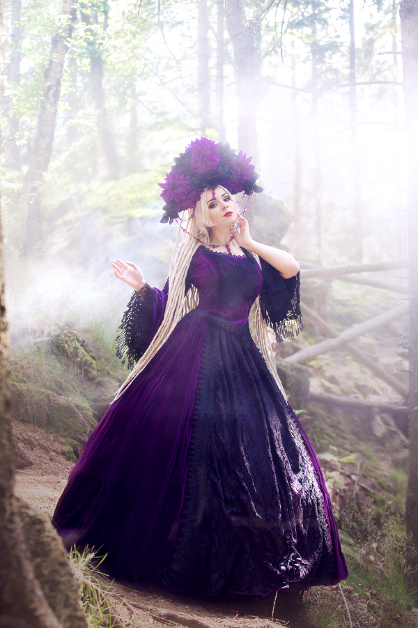 Calvin's Canadian Cave of Coolness: Savra Is Magnificent