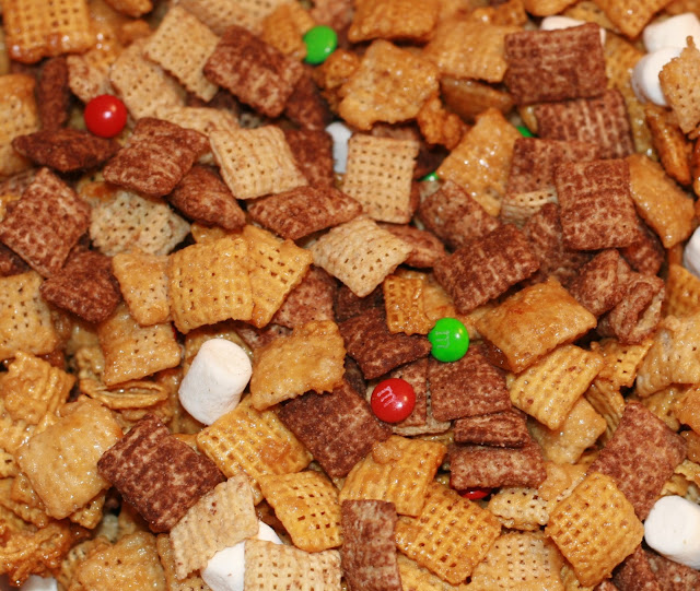 Cookin' It Up In Texas: Better than Turtle Chex Mix