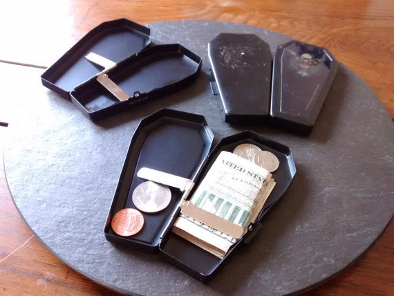 The HoarderRehab Blog: The Destiny of Things: RIP Coffin Bead Boxes for ...