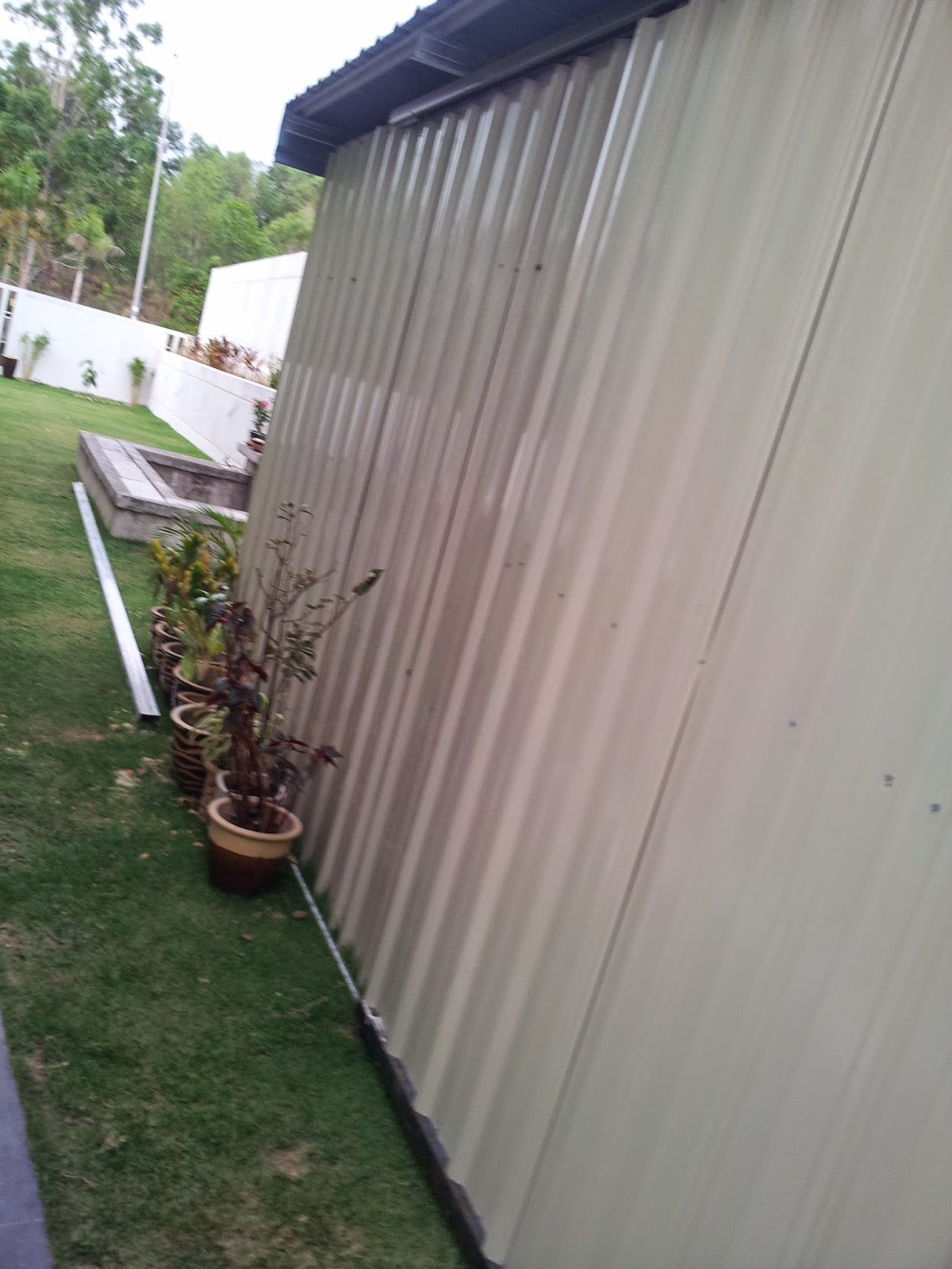 TruelyMe........: DIY store luar rumah.