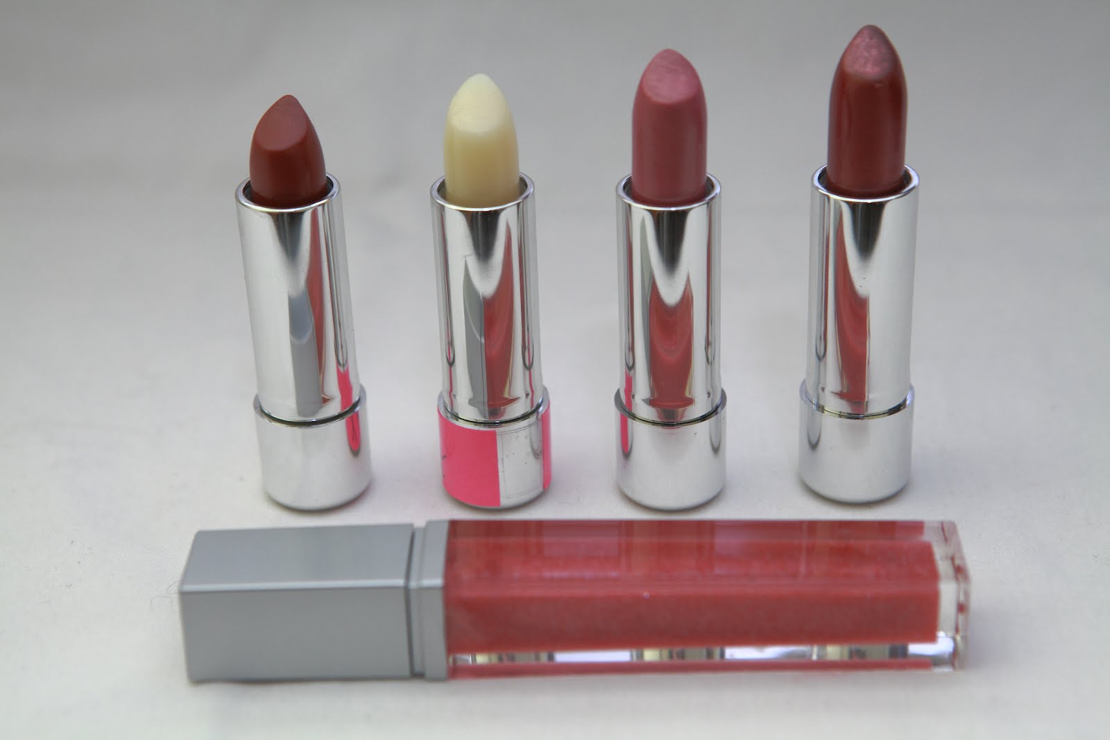 Surviving In A Gluten Filled World: Red Apple Lipstick - Food Free Friday!