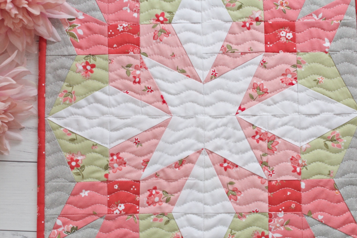 Daphne Mini Quilt PDF Pattern - Threadbare Creations