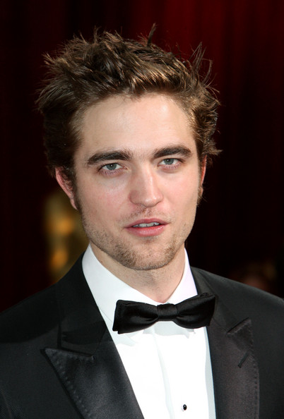 Robert Pattinson as Edward Cullen Hairstyle Pictures | Celebrities ...