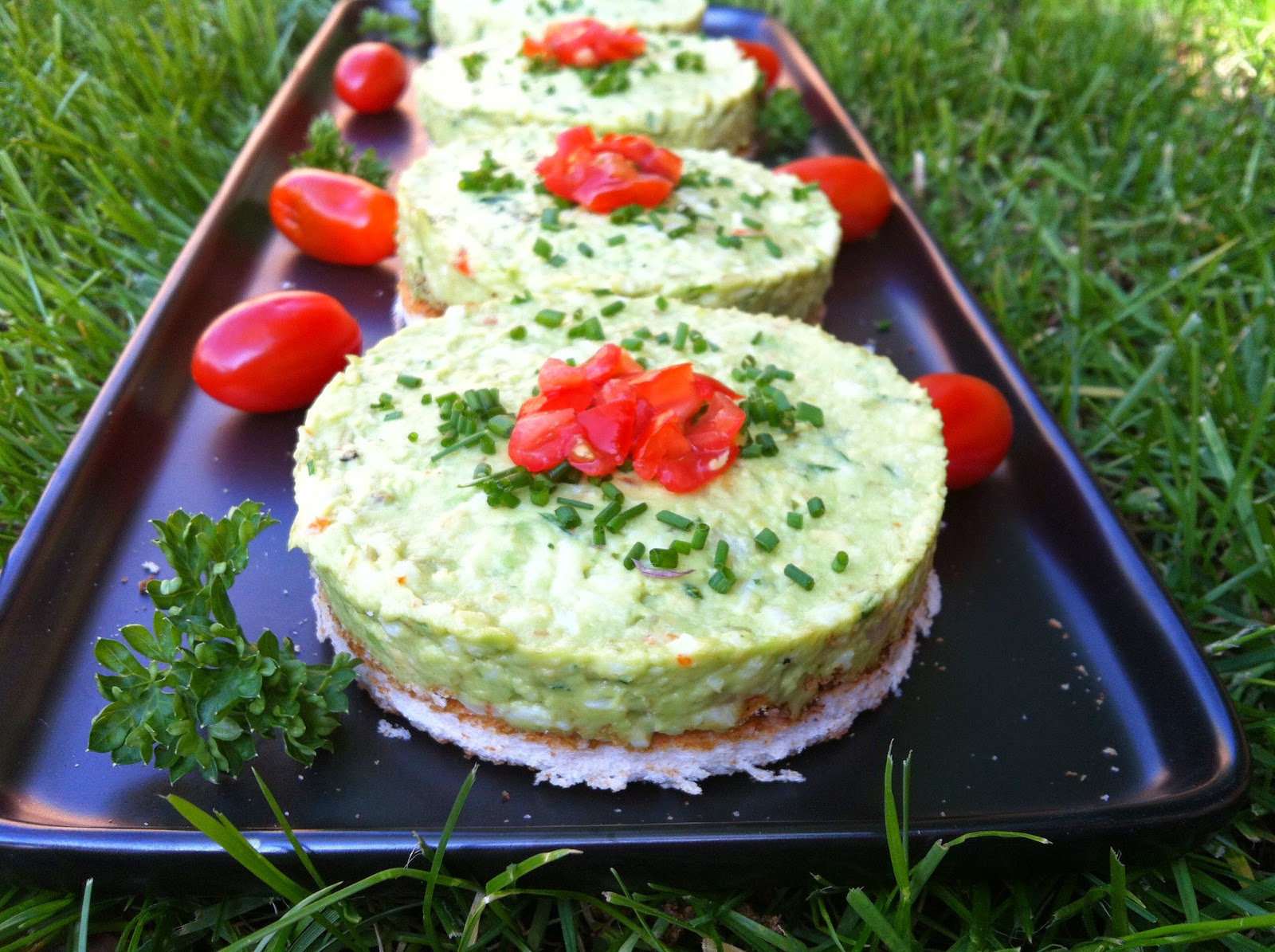 TOASTS AVOCAT-SURIMI À LA FAÇON DE JULIE
