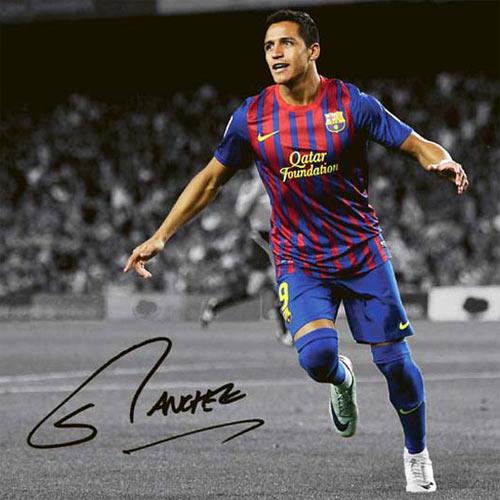 FOTO BLOG CULÉ: ALEXIS SANCHEZ CON SU FIRMA