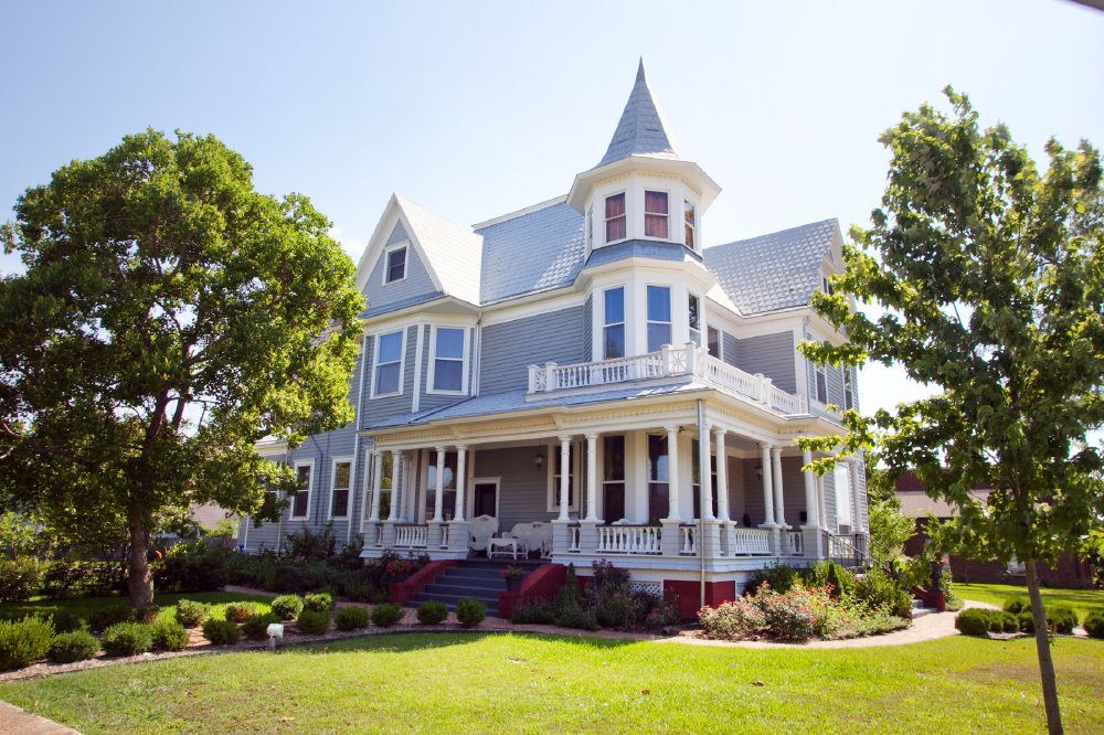 1898 Southern Queen Anne: 1898 Southern Victorian, Sanders Place