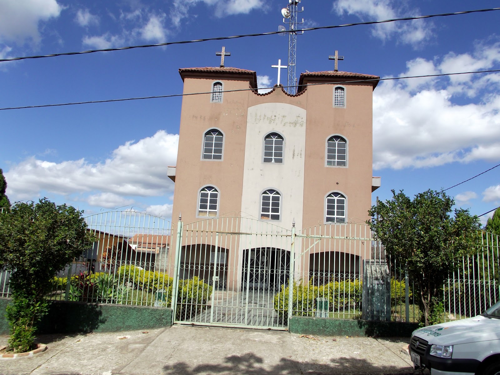 TEMPLOS RELIGIOSOS: SARZEDO / MG