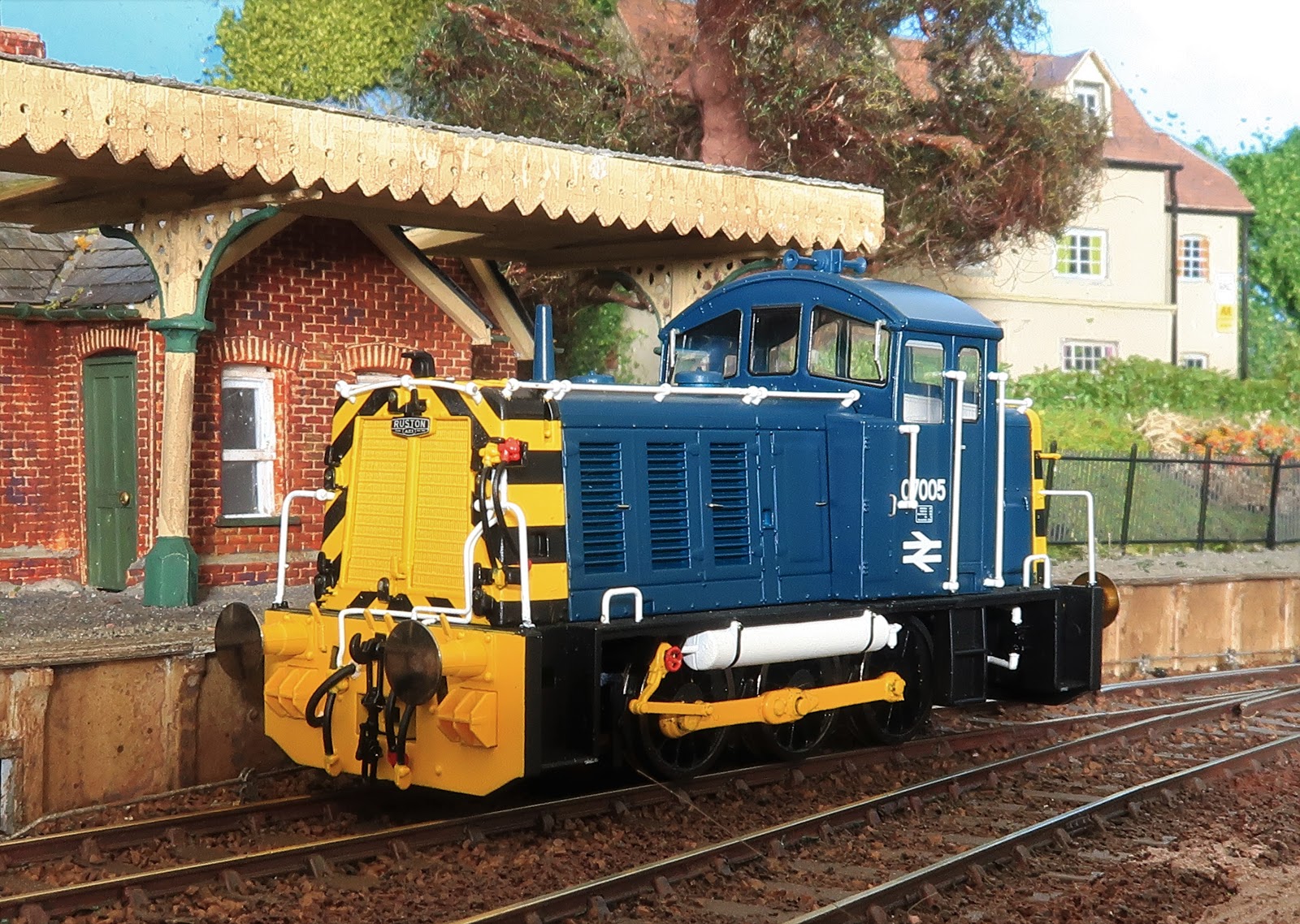 CParkstone's Railway modellers Blog: Heljan Class 07