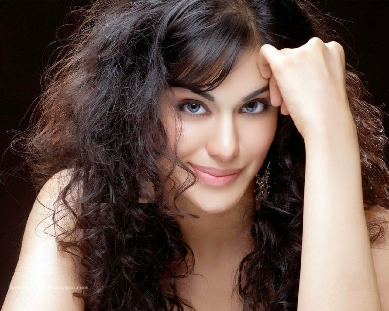 Movies Picture: Adah Sharma HD Wallpaper