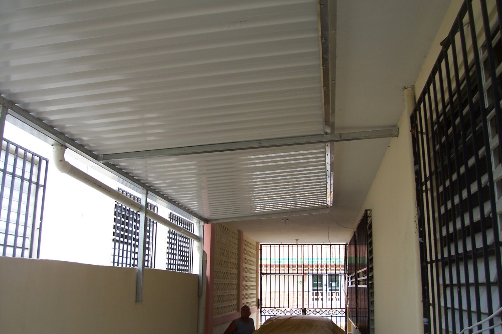 Diseño Tropical inc.: Techos de Aluminio y Galvalum