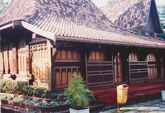 5 Rumah Jawa Klasik versi TR | Tampilan Rumah