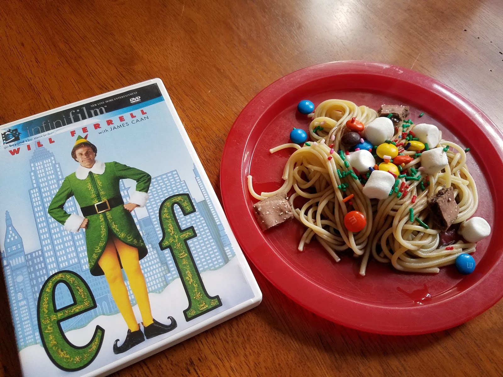 Kidspert: Elf Spaghetti and Other Christmas In July Activities