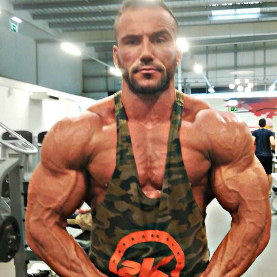 world bodybuilders pictures: putuguesse cute handsome bodybuilder ...
