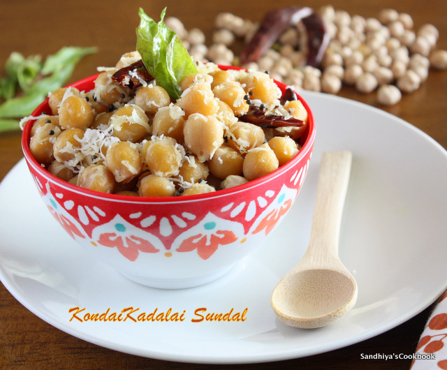 Sandhiya's Cookbook: Vellai Kondakadalai Sundal | White Chickpeas ...
