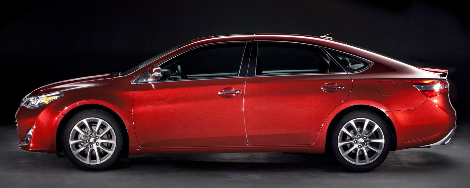 Car Style Critic: Very Long Hoods