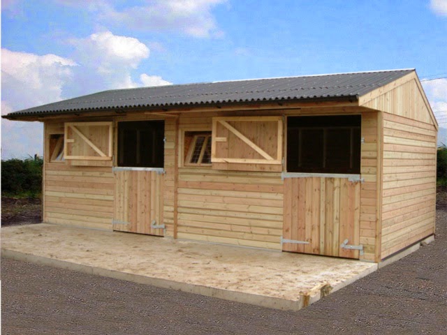 Horse Life and Love: Stable Construction