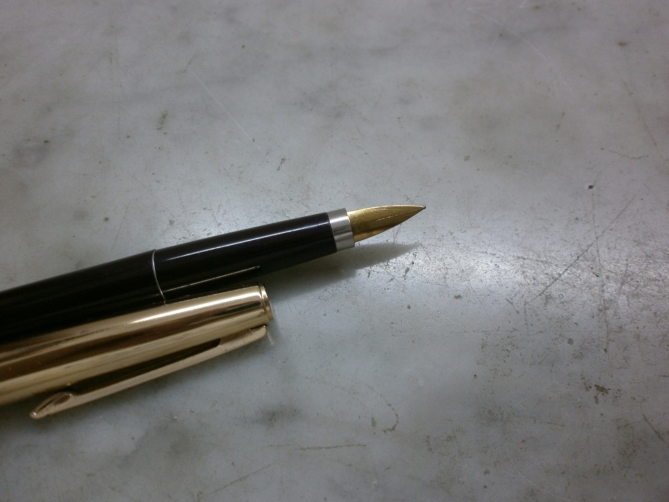 Antikpisan: 6 Buah Pena HERO 221 Made In China ( NOS )