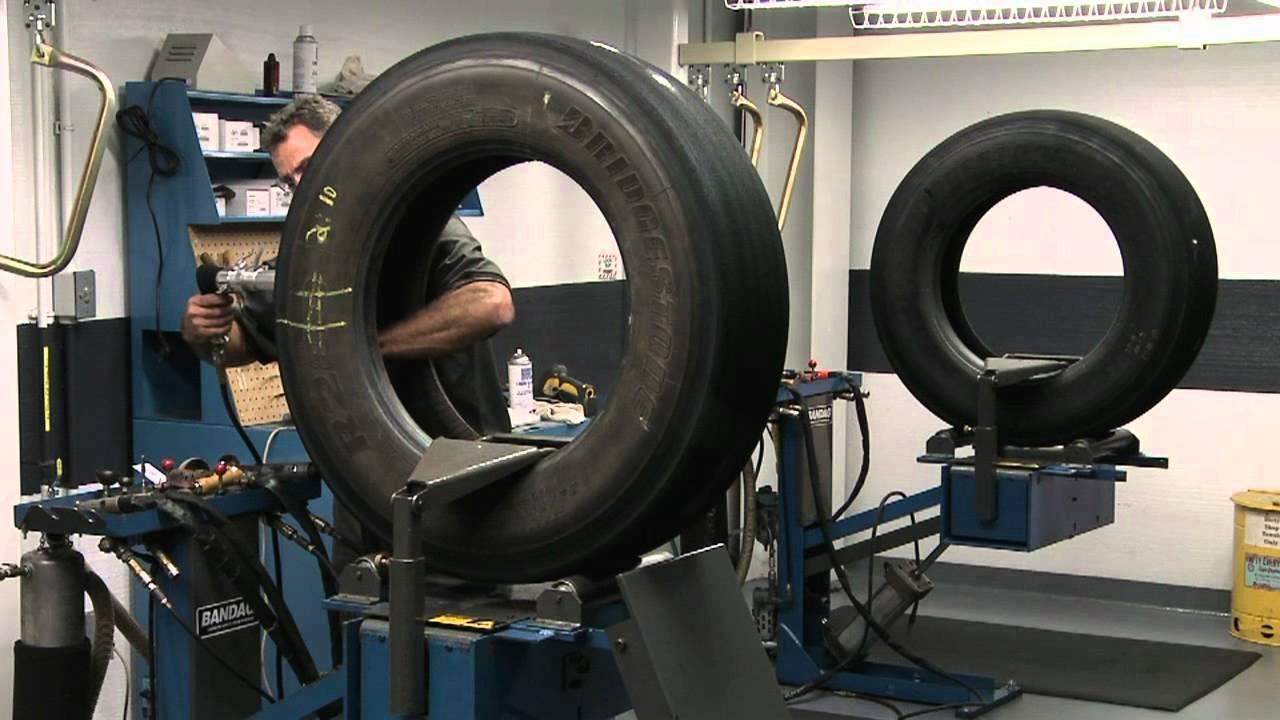 TYRE REPAIR & RESOLING SERVICE